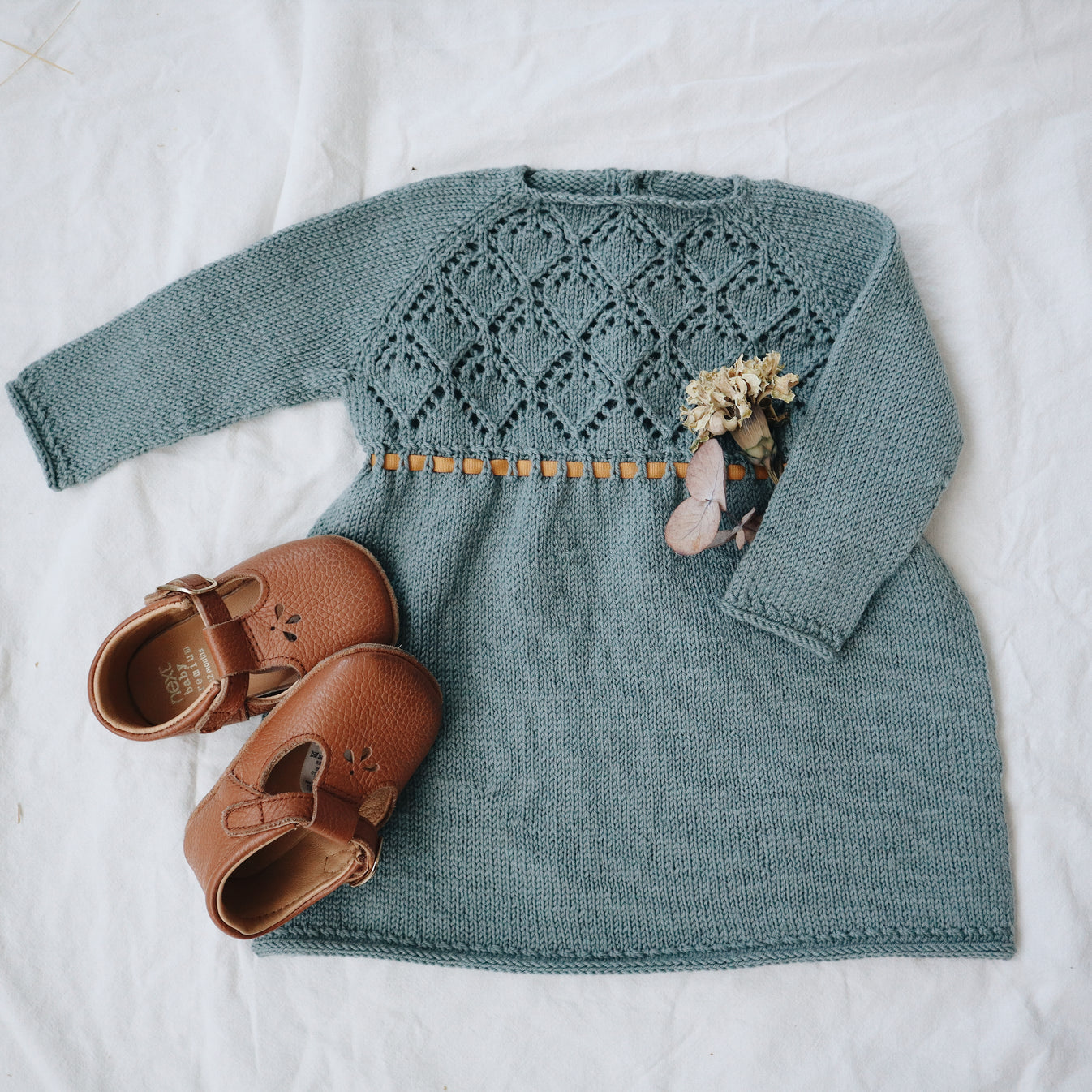 Haselstrauch Weihnachtskleid – Stroff Knitting